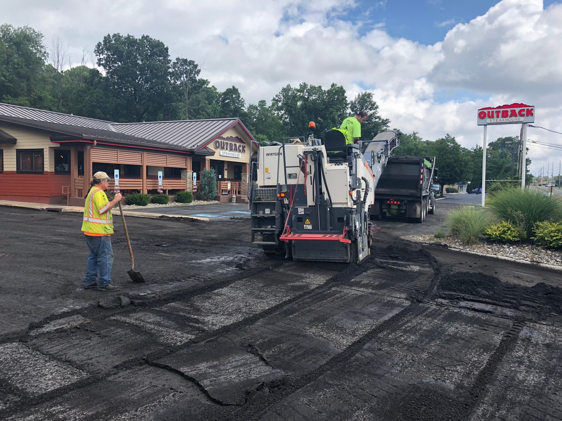 Milling vs. Asphalt Overlay: What Commercial Property Managers Need to ...